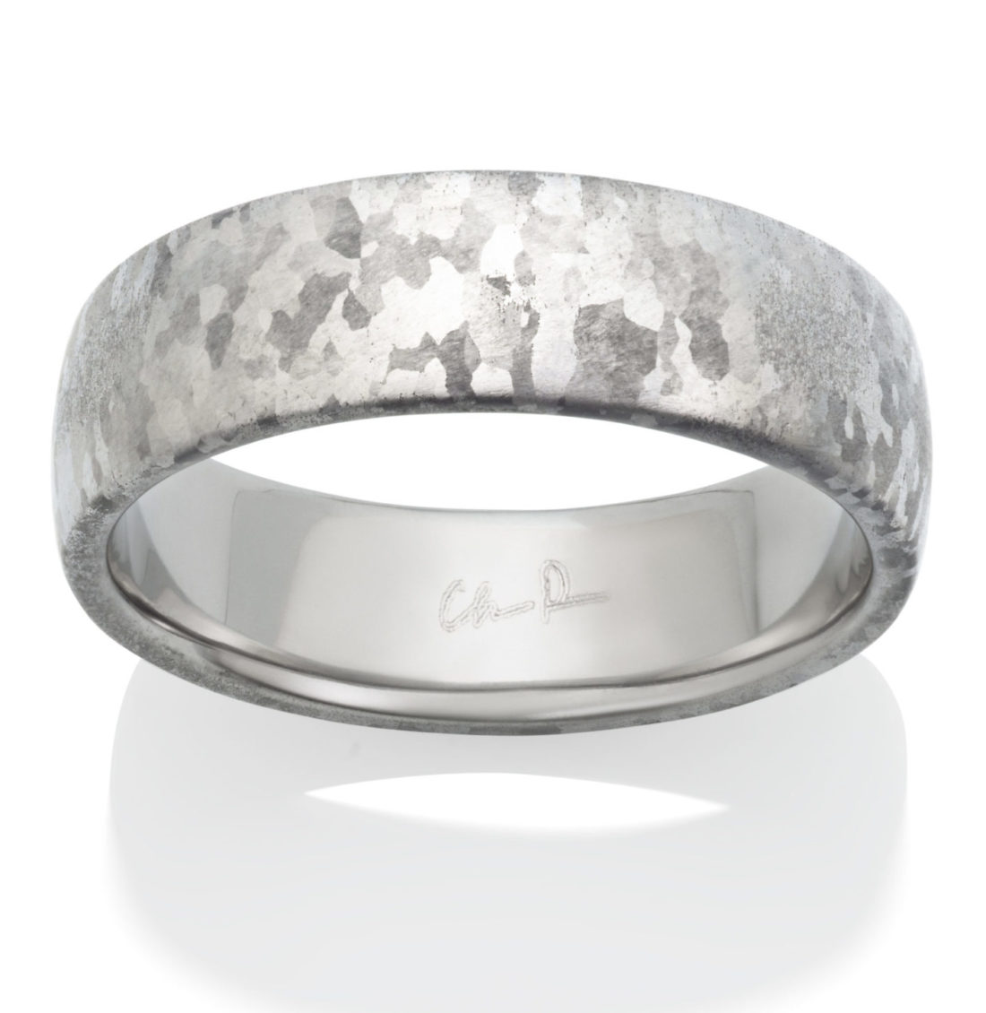 Crystal rounded steel ring